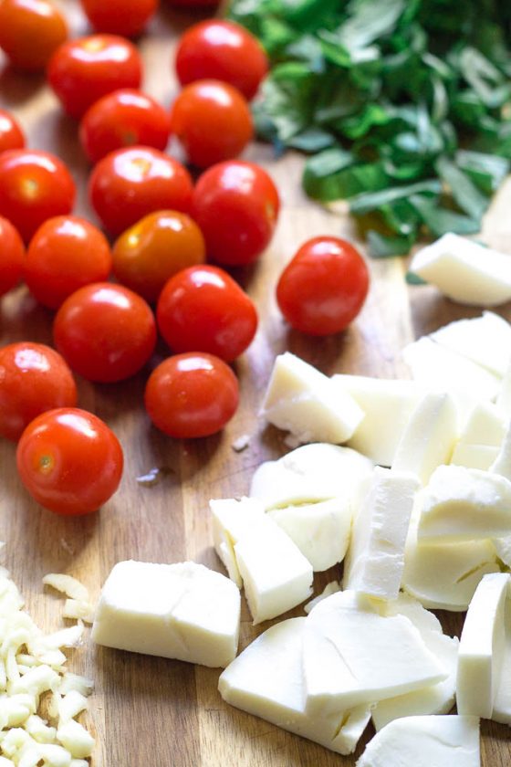 Simple Spaghetti Caprese - Happy Veggie Kitchen