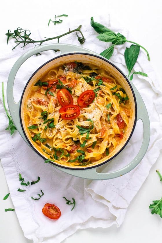 Parma Rosa One Pot Pasta - Happy Veggie Kitchen