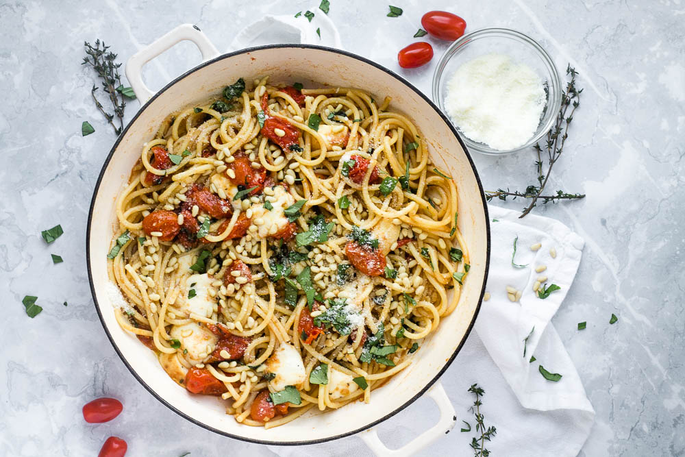 Scamorza & Cherry Tomato Pasta - Happy Veggie Kitchen