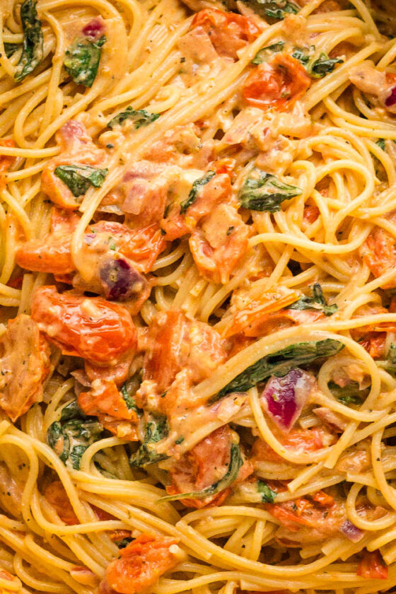 Spaghetti with Crispy Chickpeas - Happy Veggie Kitchen