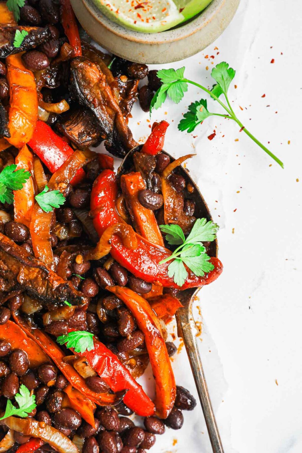 Black Bean Fajitas with Sweet Chili Sauce - Happy Veggie Kitchen