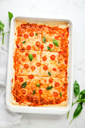 Pie Crust Pizza (with Shortcrust Pastry) - Happy Veggie Kitchen