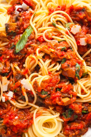 Spaghetti Sauce Made With Fresh Tomatoes - Happy Veggie Kitchen