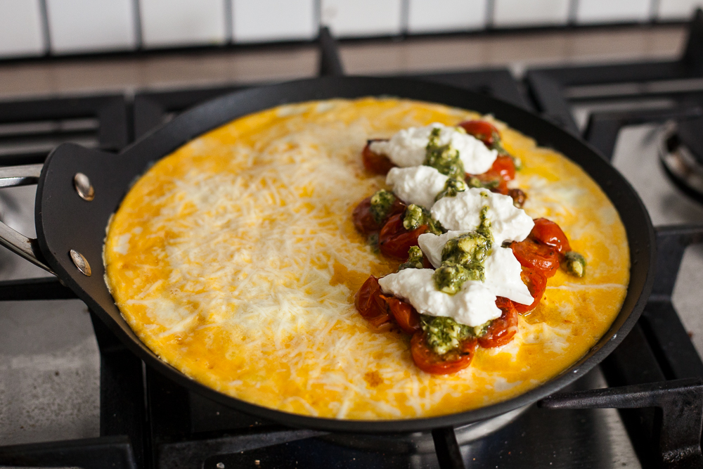 Tomato & Burrata Omelette - Happy Veggie Kitchen