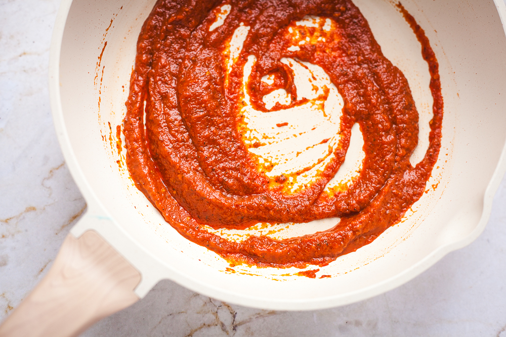 Easy Vegetarian Tinga Tacos with Butter Beans - Happy Veggie Kitchen