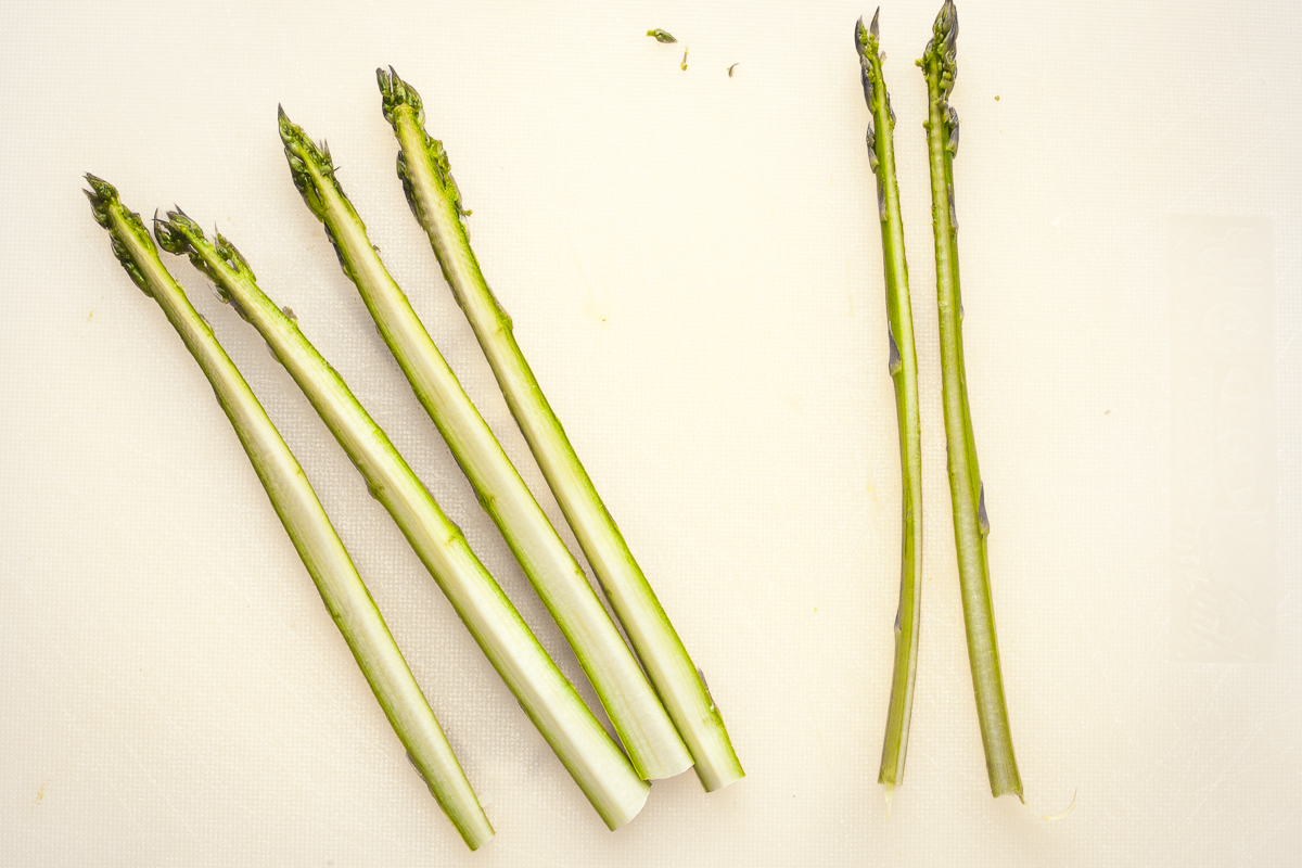 Asparagus Spaghetti with Pesto - Happy Veggie Kitchen