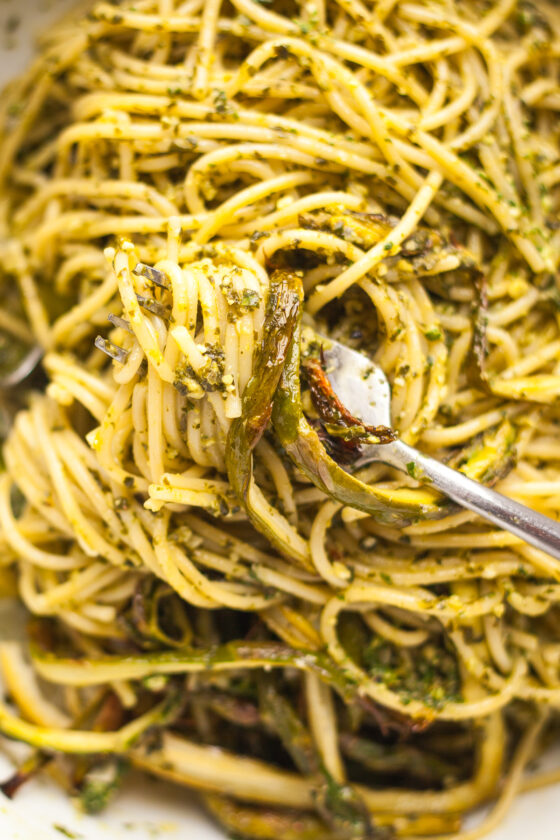 Asparagus Spaghetti with Pesto - Happy Veggie Kitchen