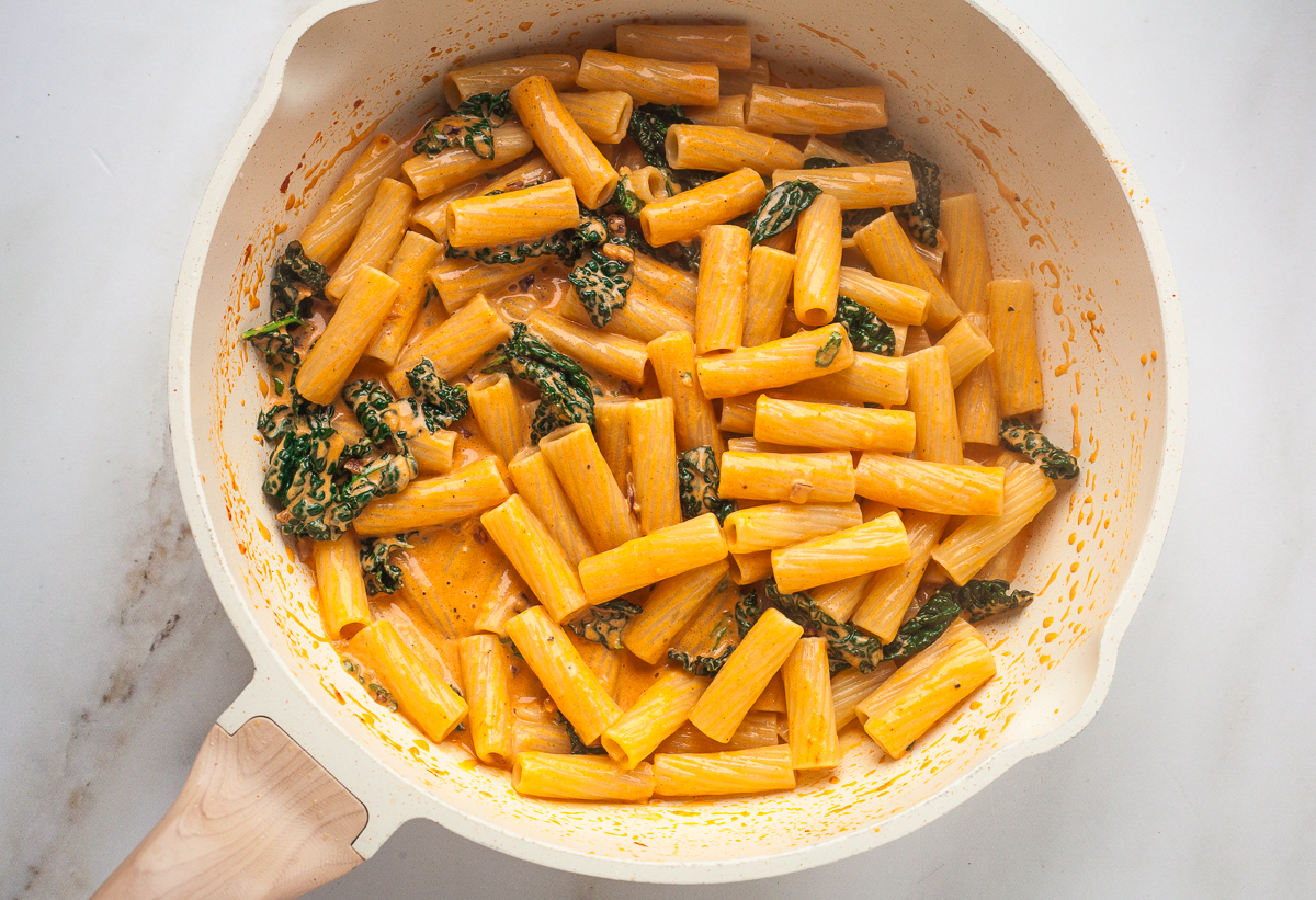 Easy Gochujang Pasta - Happy Veggie Kitchen