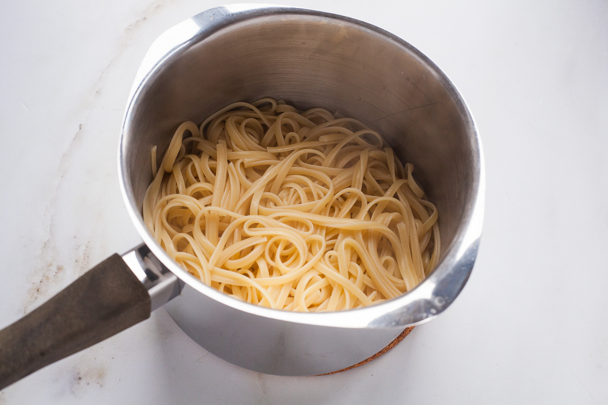 Pesto Pasta with Arugula (Rocket) - Happy Veggie Kitchen