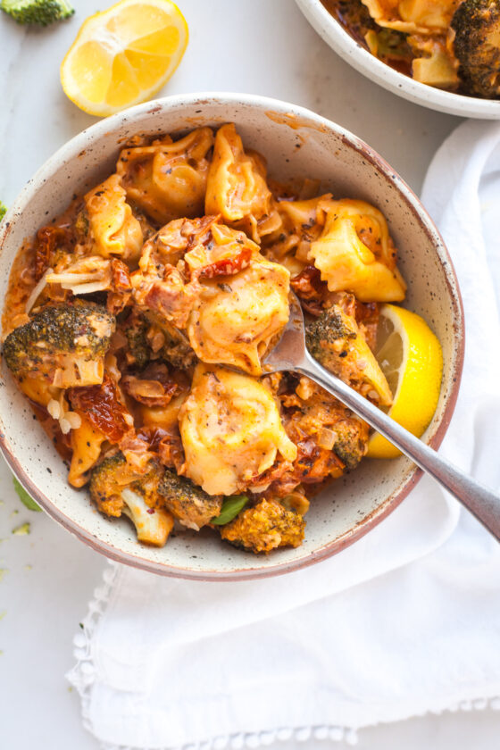 Marry Me Tortellini with Broccoli - Happy Veggie Kitchen