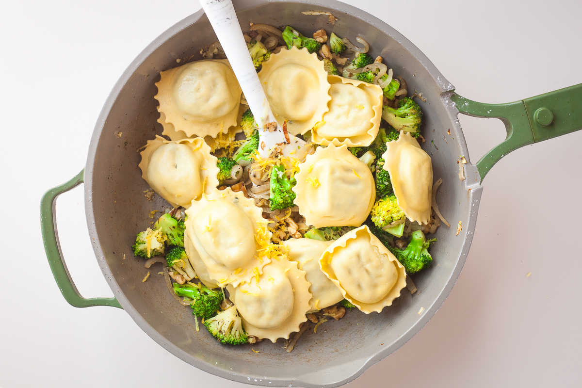 One Pot Broccoli Walnut Ravioli - Happy Veggie Kitchen