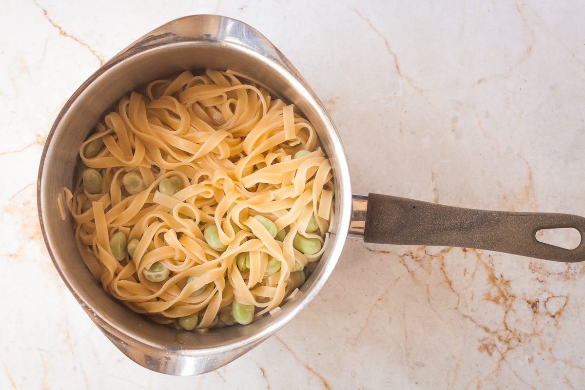 Broad bean vegan pesto recipe