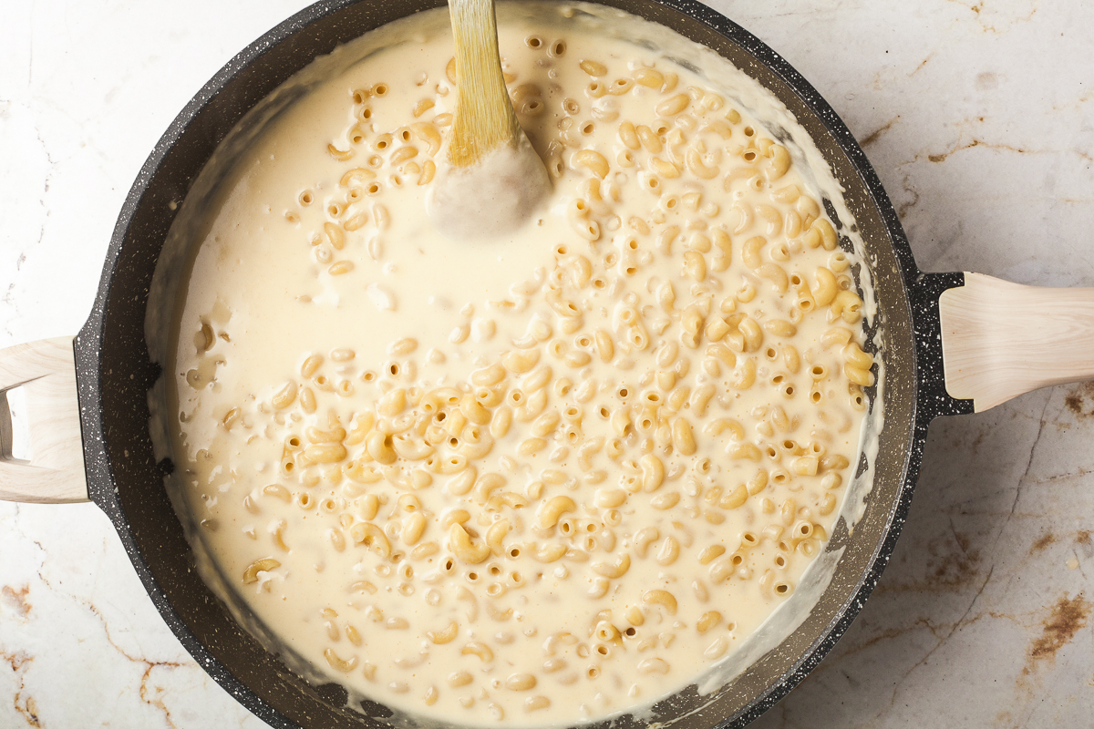 Baked Tomato Mac and Cheese - Happy Veggie Kitchen